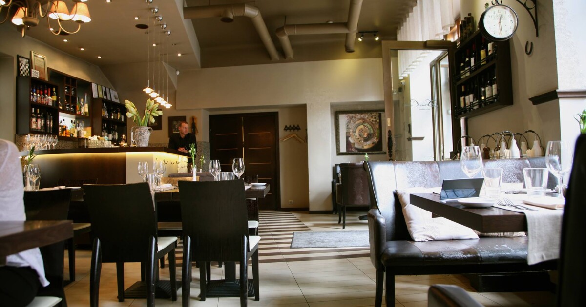 Domini Canes table reservations | Tablein